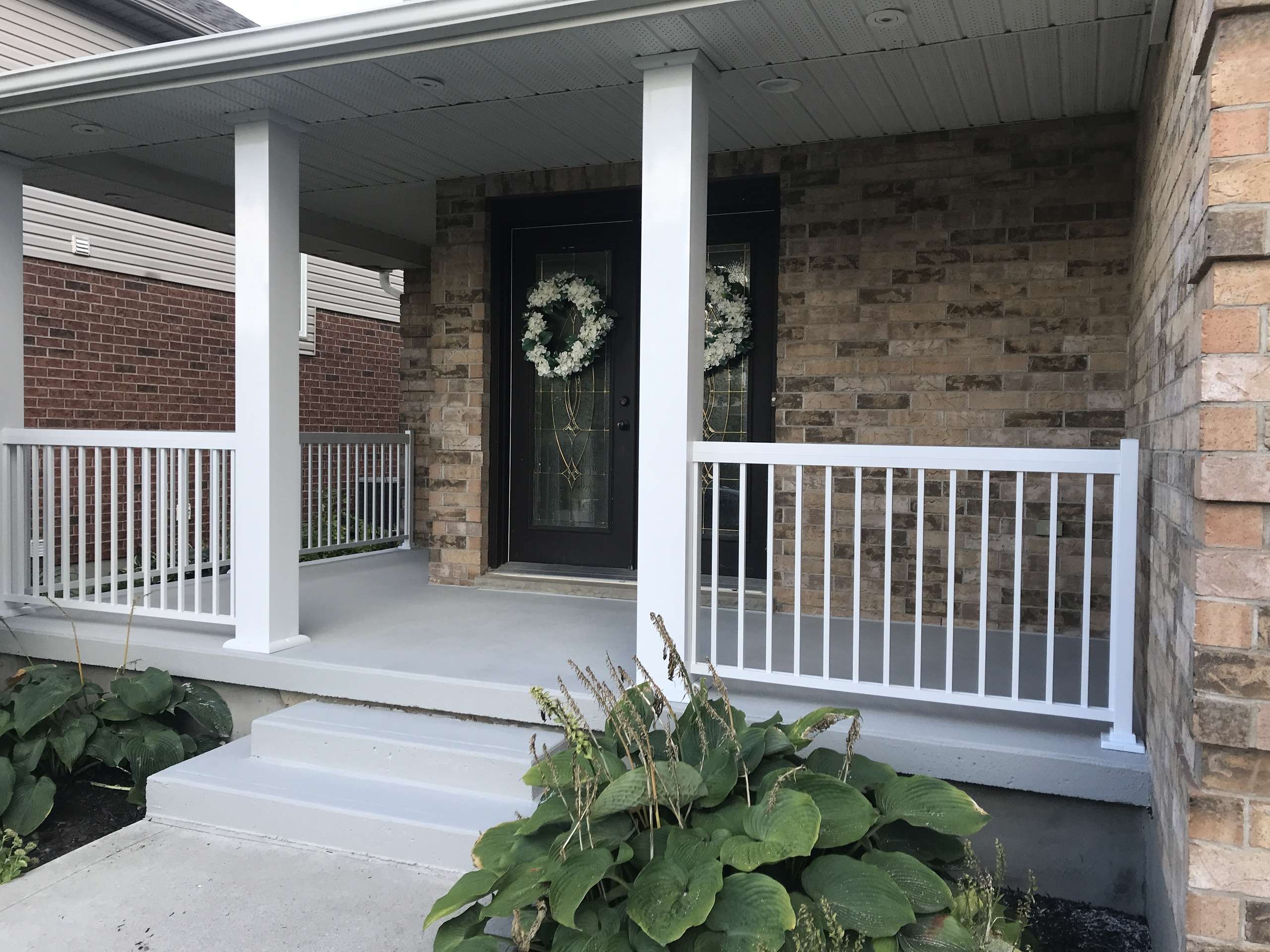 Wellesley, ON Aluminum Railings and Column Systems - WATERLOO RAILINGS