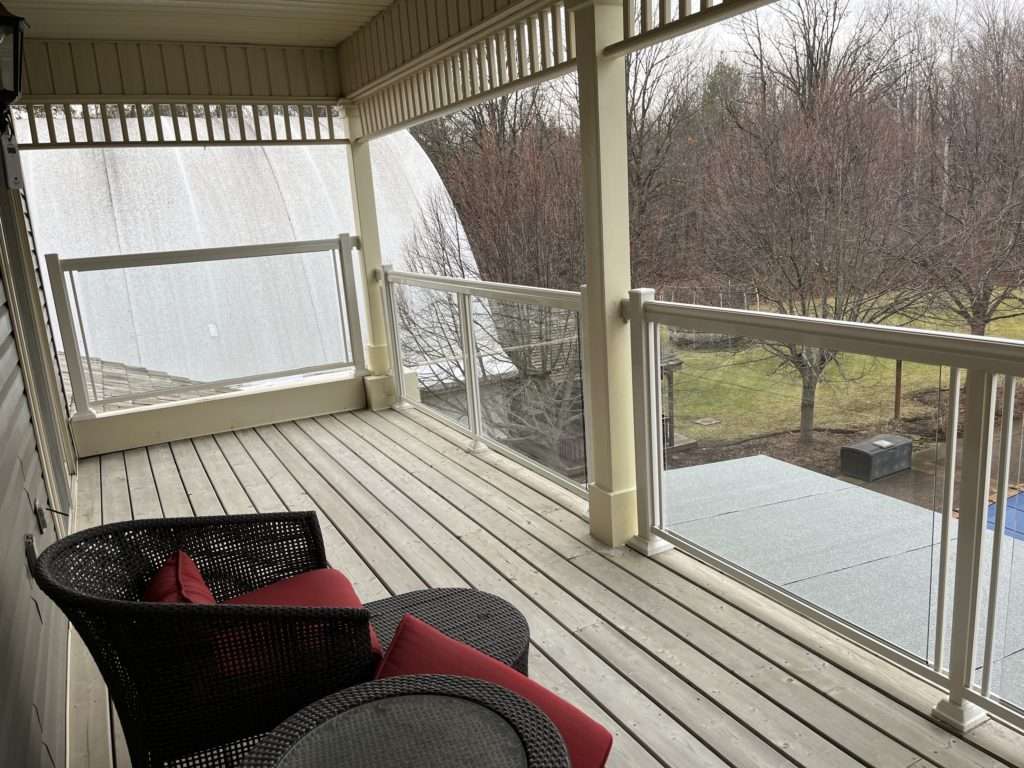 Aluminum Balcony Railings, Glass Balcony Railing Systems - WATERLOO ...