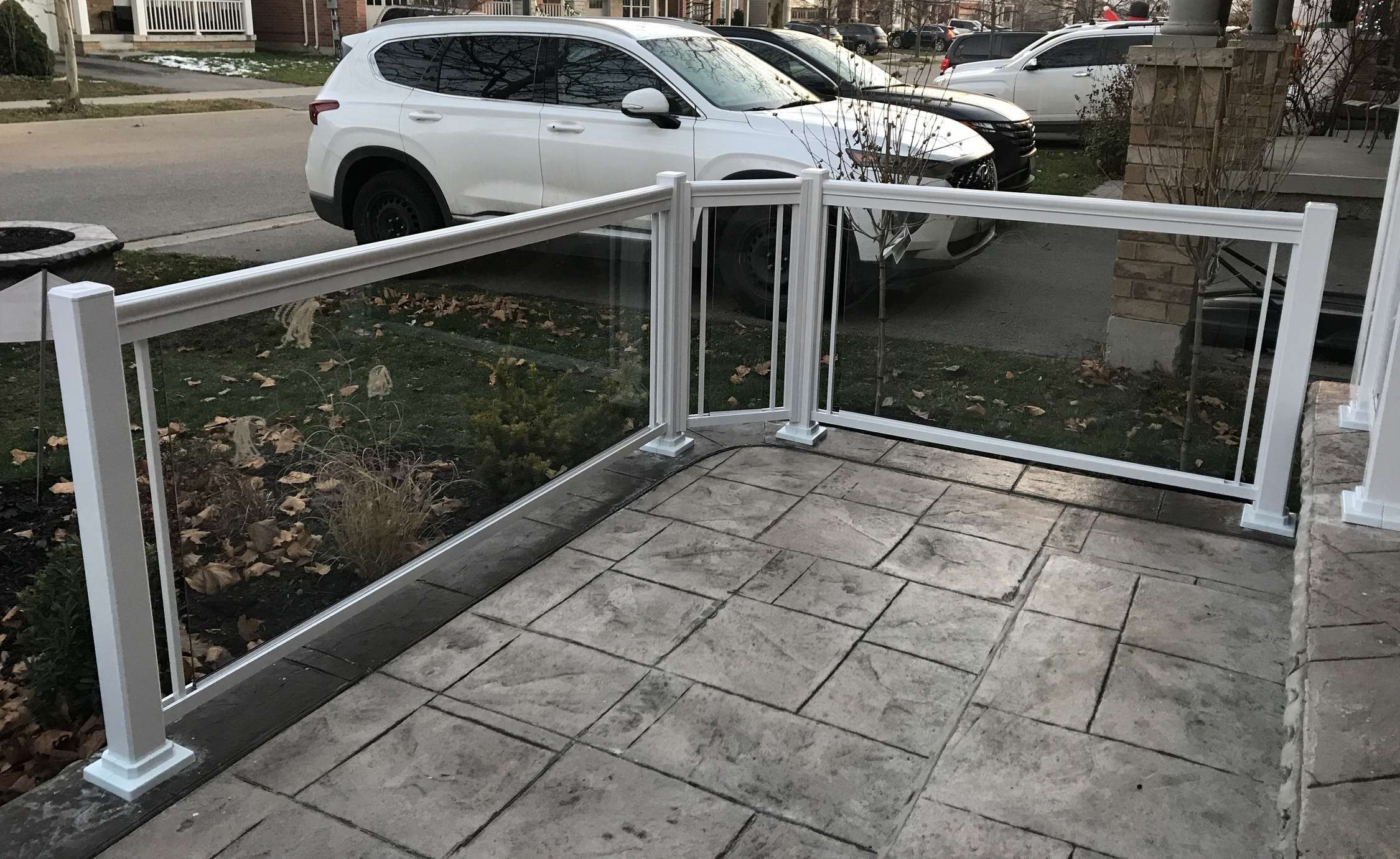 Listowel, ON Aluminum Railings & Column Systems - WATERLOO RAILINGS